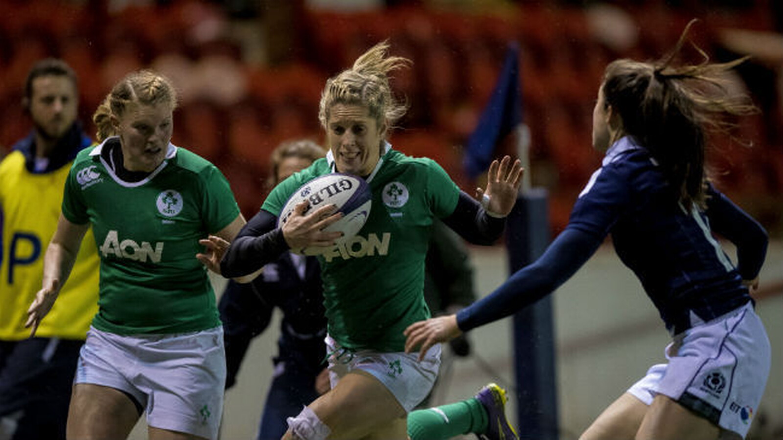 Irish Rugby TV: Ireland Women's And Under-20s' Tunnel Cam | Irish Rugby